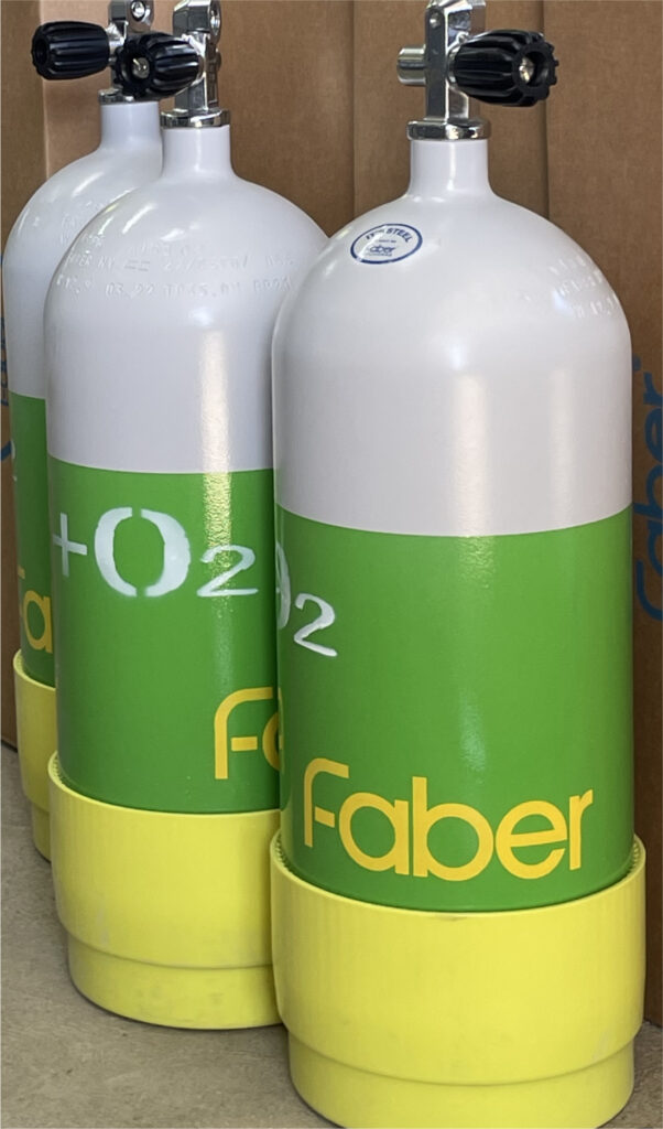 12ℓのナイトロックスタンクもご用意出来るようになりました/12L Nitrox tanks are now available.｜神子元ハン ...